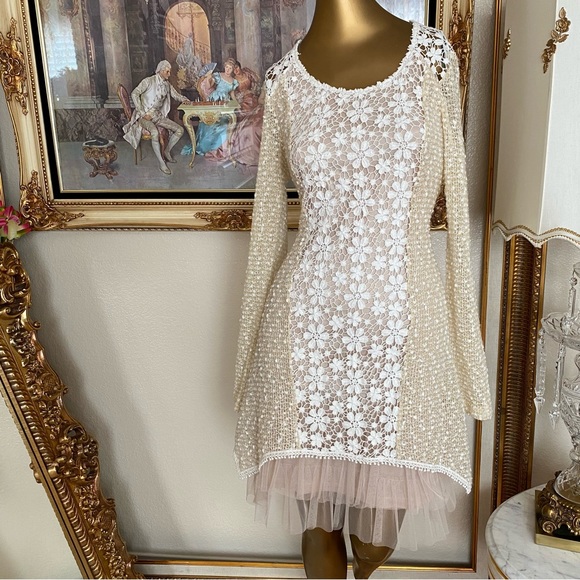 Ryu | Dresses | Ryu Lace Flower Cream Dress | Poshmark